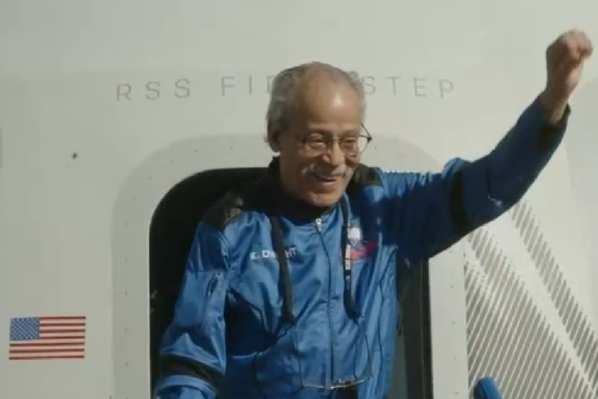 CAHSS Alumnus Ed Dwight Completes 60-Year Space Journey